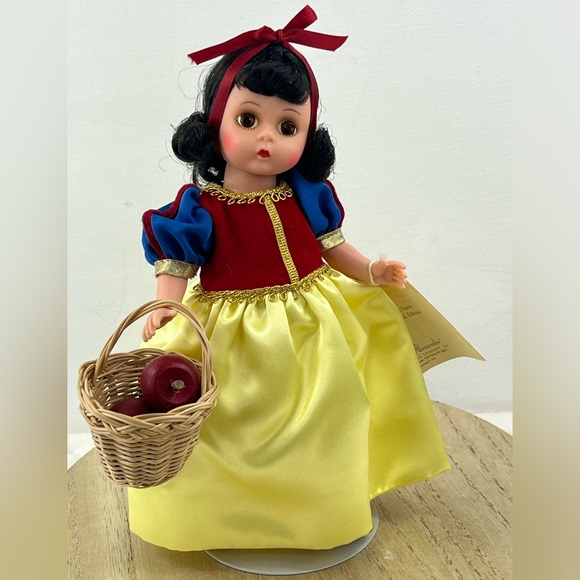 Madame Alexander | Toys | Snow White Doll Madame Alexander 8 4545 Snow ...